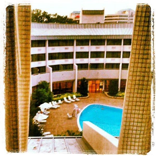 Sheraton Reston Hotel - 11810 Sunrise Valley Dr