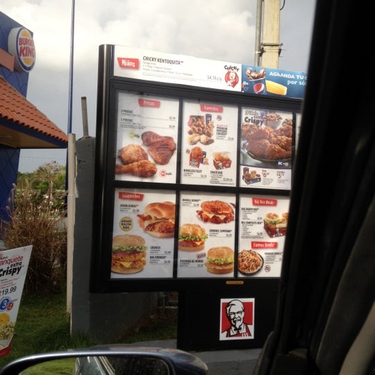 Suministro boicotear etiqueta kfc puerto rico Amarillento vestir juego