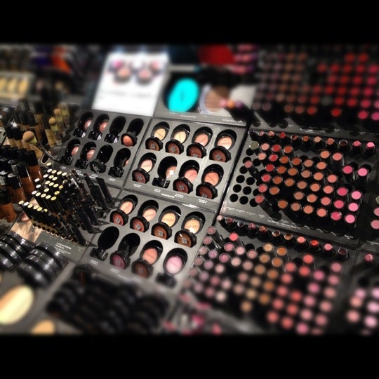 SEPHORA - Cosmetics Store