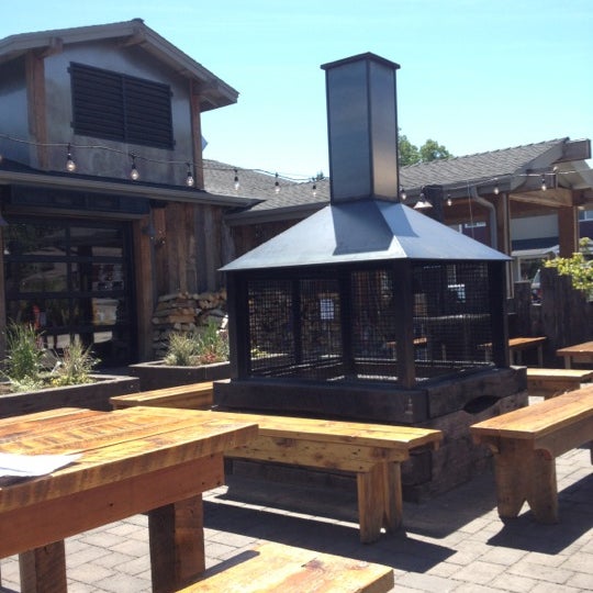 10 Barrel Brewing Company - River West, Bend, OR - 94 tips