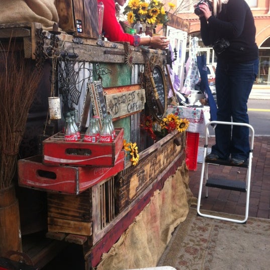 The Poor Porker - Downtown Lakeland - 801 E Main St