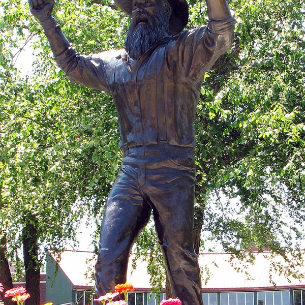 Yosef Statue - Rivers St.