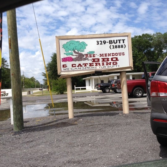 Treemendous BBQ - BBQ Joint