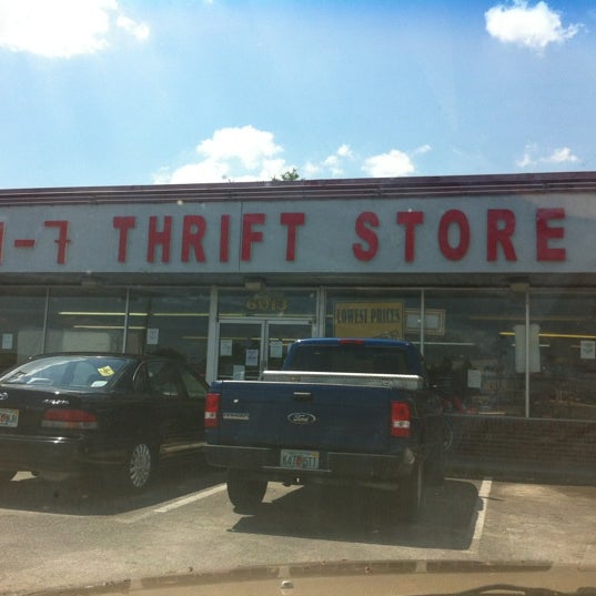 11-7 Thrift Store - 1 tip from 19 visitors