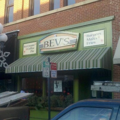 Bev's Cafe - 19 tips