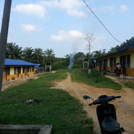 ASRAMA PEKERJA TECKNOPLANT FELDA JERANGAU.