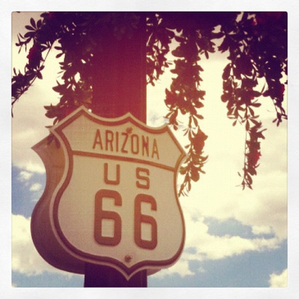 Cruiser's Cafe 66 Bar & Grill - American Restaurant in Williams