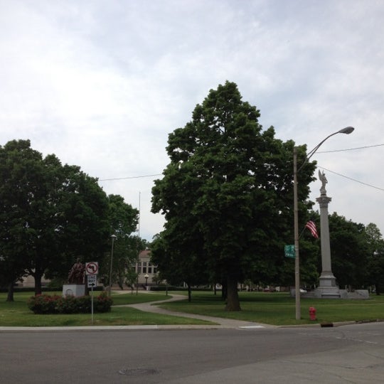 Library Park - Kenosha Central Business District - 1 tip from 142 visitors