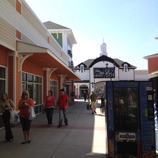 Photos at Tanger Outlets Pittsburgh - Outlet Mall