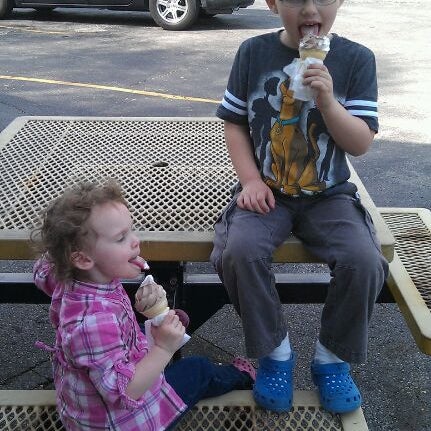 Toozer's Time Out - Ice Cream Parlor in Maumee