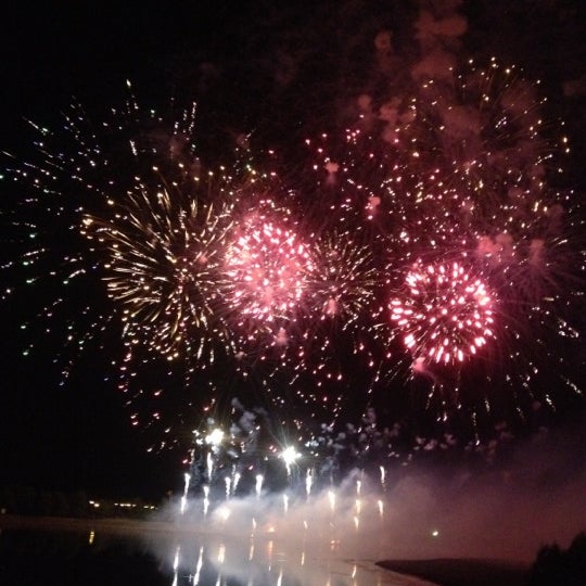 Elliston Park - Lake in Calgary