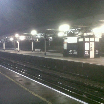 Photos at Barnes Railway Station (BNS) - Mortlake and Barnes Common ...