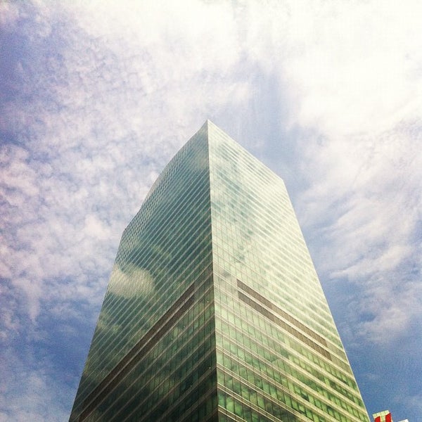 Ocean Financial Centre - Building in Financial District