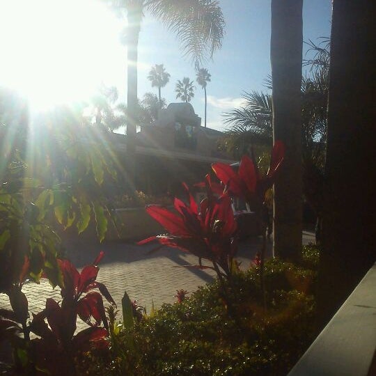 Charlie Whittingham Sports Pub - 2 tips from 99 visitors