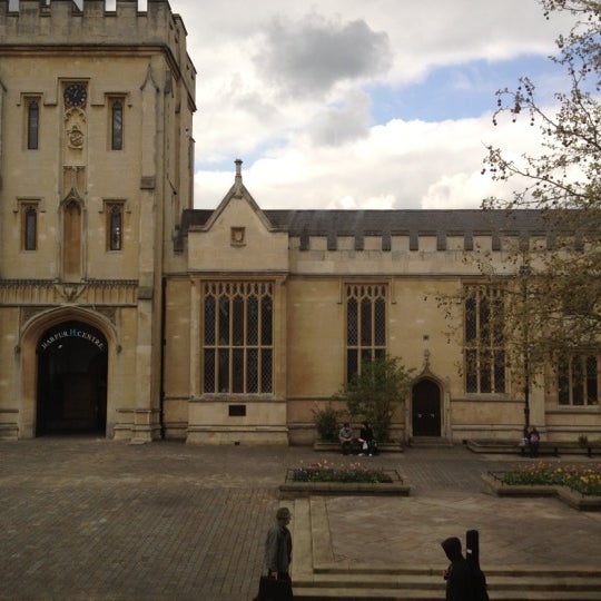 Bedford Central Library - 1 tip