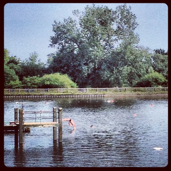 Highgate Men's Bathing Pond - Millfield Ln