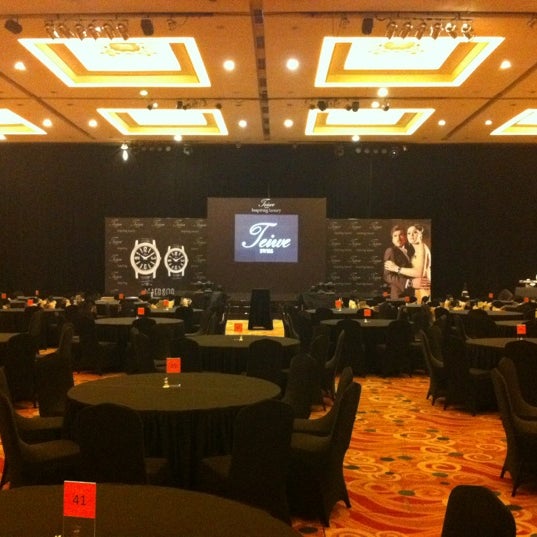 METRO Department Store - Plaza Senayan