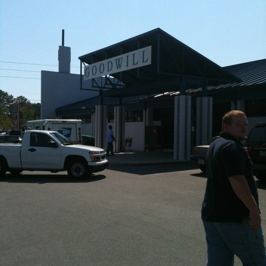 Goodwill - Vintage and Thrift Store