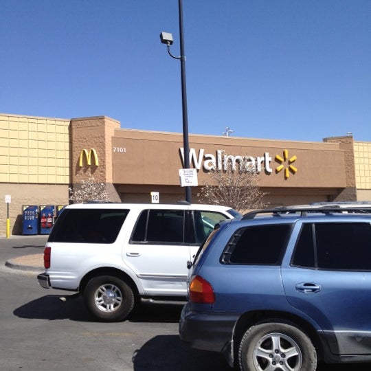 Walmart Supercenter - 7101 Gateway Blvd W