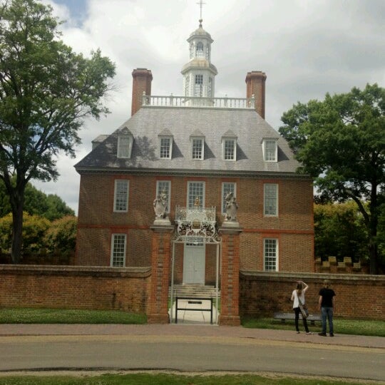 Governor's Palace - History Museum in Williamsburg
