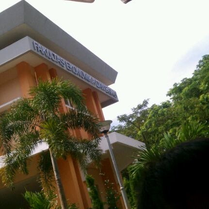 Kampus FEB undip - Semarang, Jawa Tengah