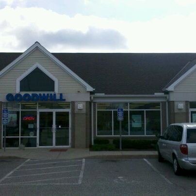 Goodwill - Vintage and Thrift Store