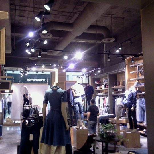 Levi's Store - 2 tips from 194 visitors