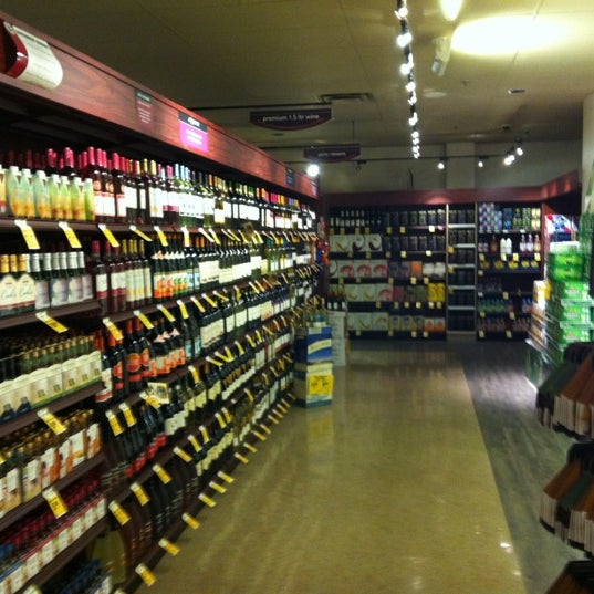 Dominick's (Now Closed) - Grocery Store in Chicago