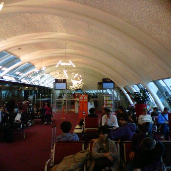 Gate B22 - Airport Gate