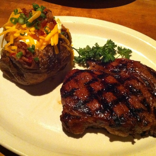 Houston's - Pasadena, CA