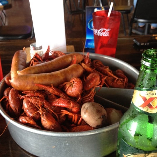 Crawfish hut - 14919 FM 2100 Rd