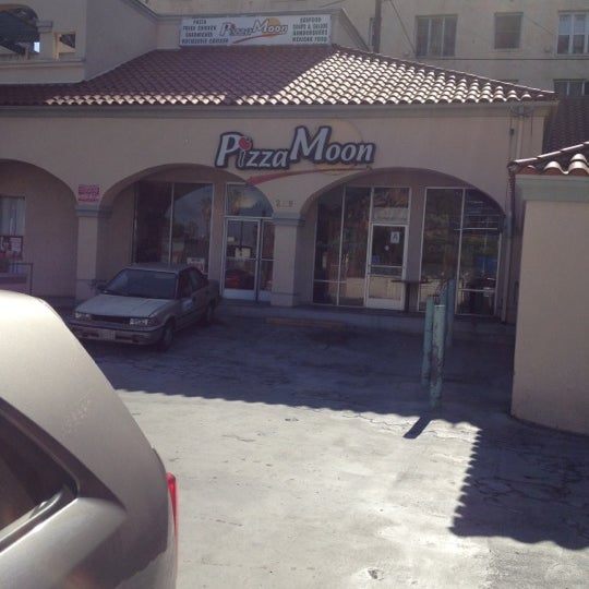 Pizza Moon - Pizzeria in Los Angeles