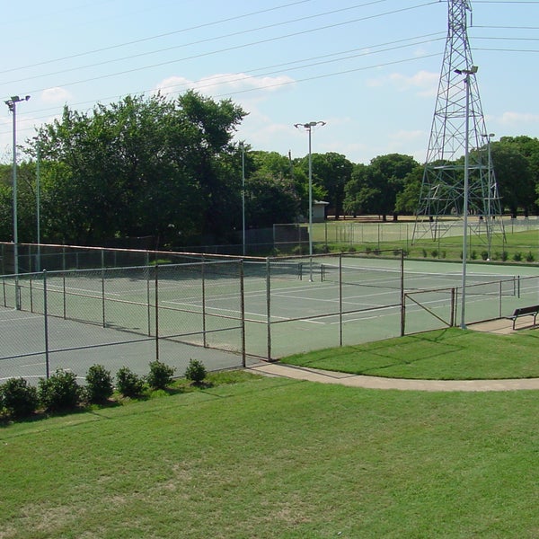 Howard Moore Park - Park in Arlington