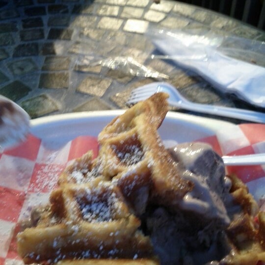 Mickey & Dilly's Waffle Shack - 10th St