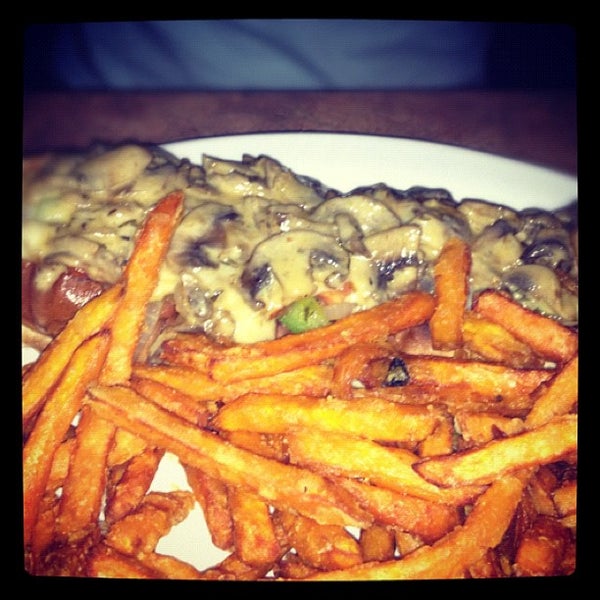 Hunter's Ale House - Bar in Charlottetown