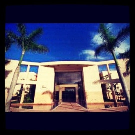 Centro León - Cultural Center in Santiago De Los Caballeros