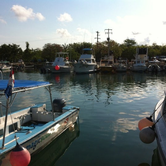La Caleta - Harbor / Marina