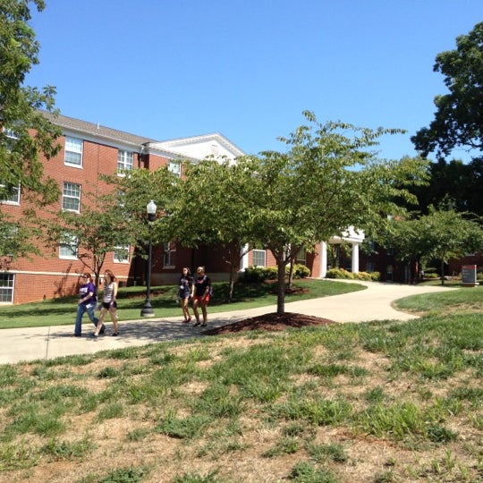 Bates Runner Hall - College Residence Hall