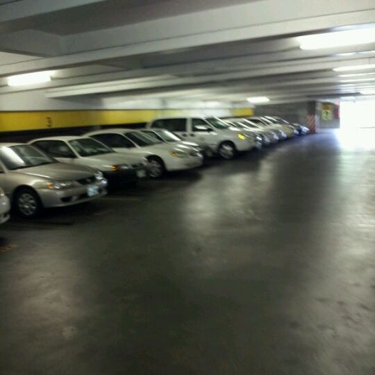 Kalanimoku Building - DAGS - Government Building in Downtown Honolulu