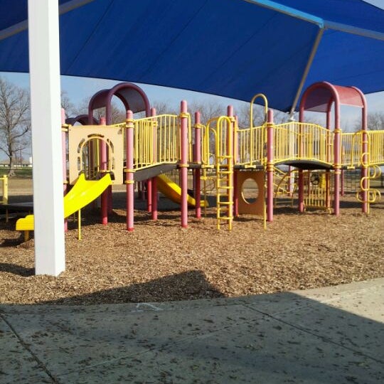 Photos at Bessie Gunstream Elementary School - 7600 Rockyridge Dr