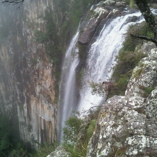 Minyon Falls - Waterfall
