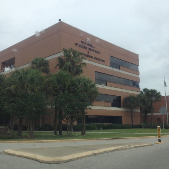 Daytona State College Building 100 - College Administrative Building