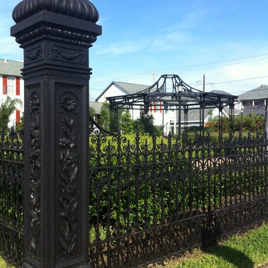 Darragh Park - Garden in Galveston