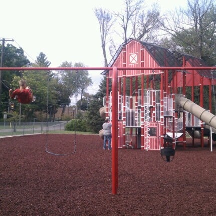 Scidmore Park & Petting Zoo - Park in Three Rivers