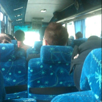 Shuttle Bus Bandara Soekarno Hatta - 53 visitors