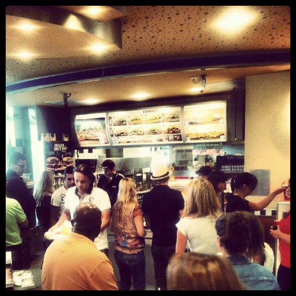 Burger King - Fast Food Restaurant