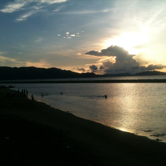 Pantai Ulee Lheue - Beach in Banda Aceh
