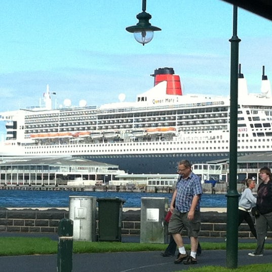 Station Pier - Waterfront Pl