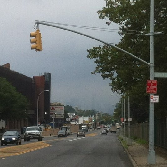 Photos at MTA Subway - Middle Village/Metropolitan Ave (M) - Middle ...