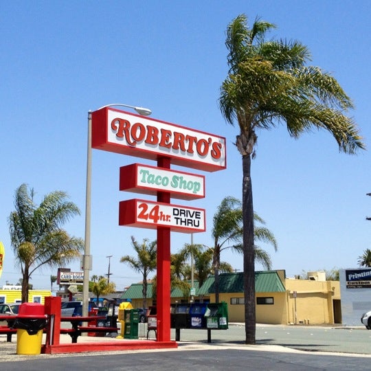 Taco stand downtown - piratesand